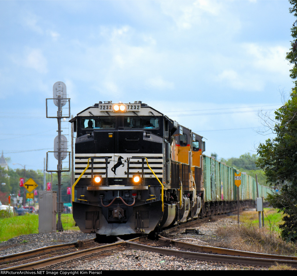 NS 7232 WB UP Glidden Sub.